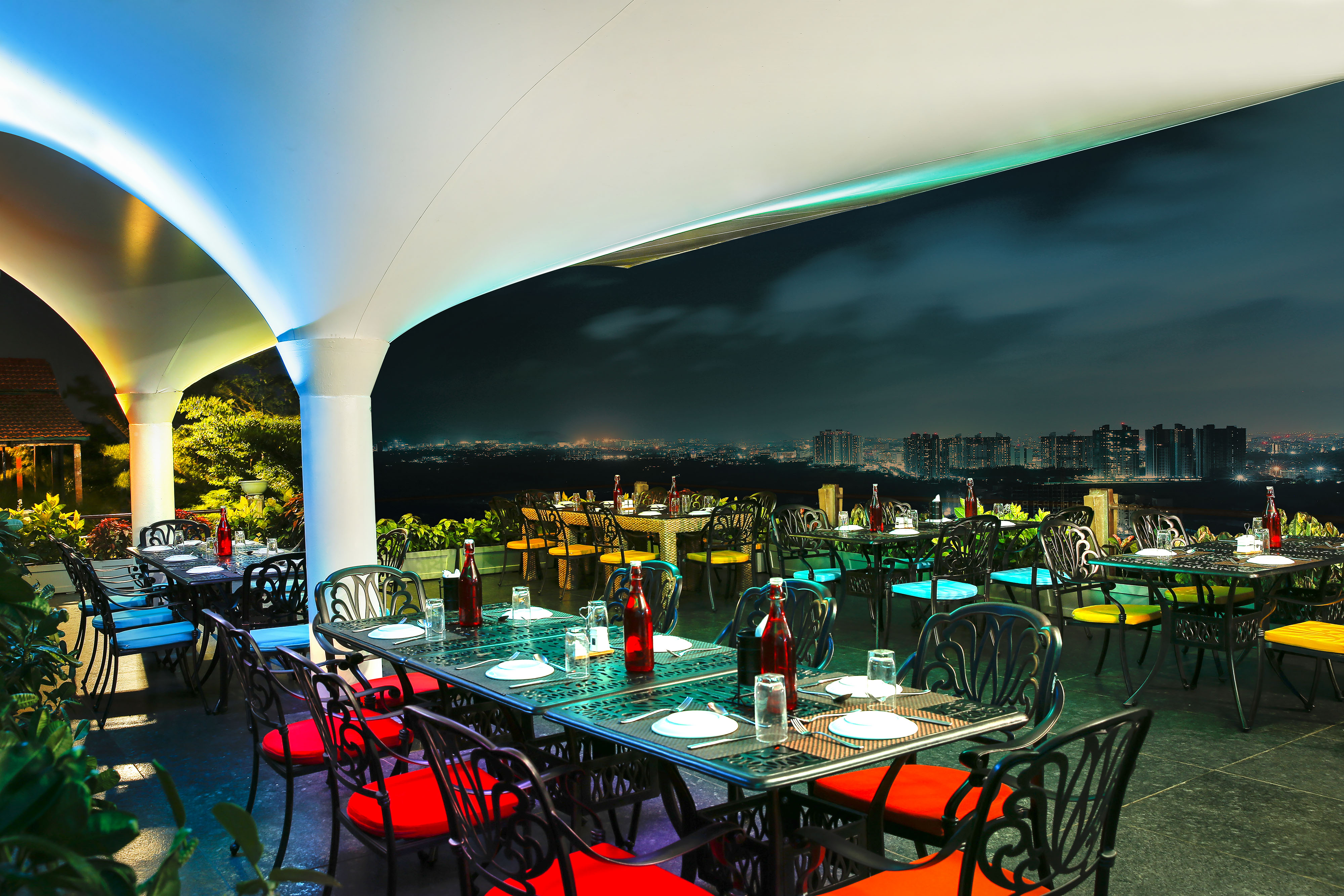 Best Restaurants in Pune | Garden and Rooftop Restaurant - Sunny's World